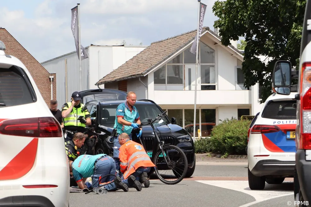 Fietsster gewond bij aanrijding op rotonde in Sprang-Capelle